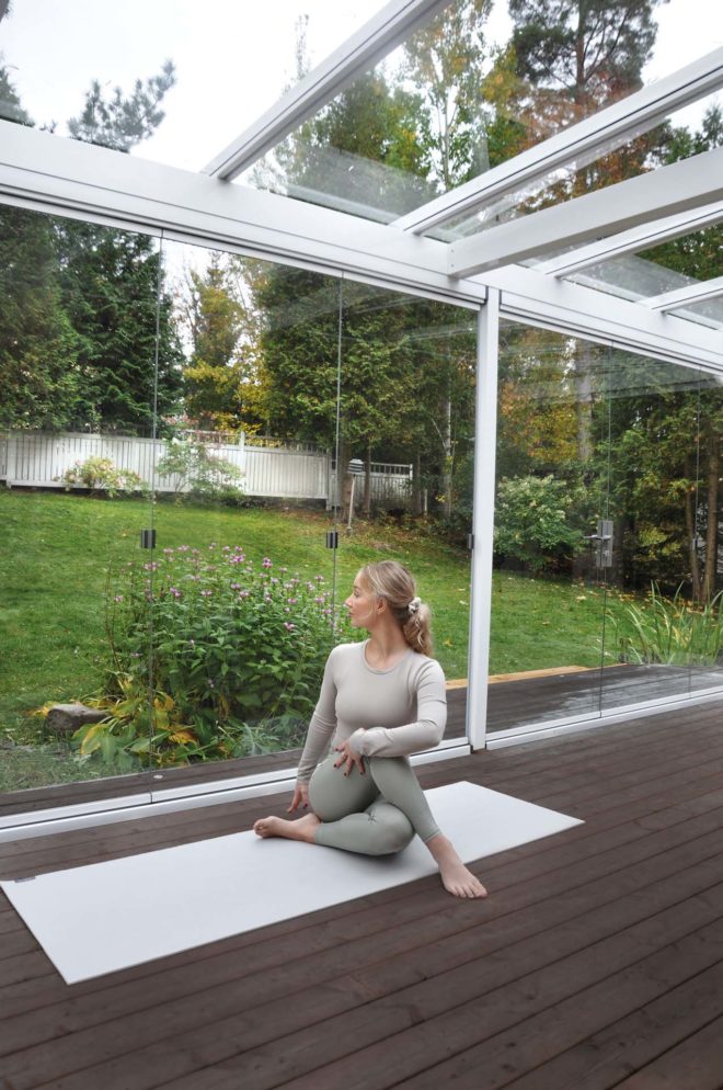 How to turn your sunroom into a home gym - Lumon