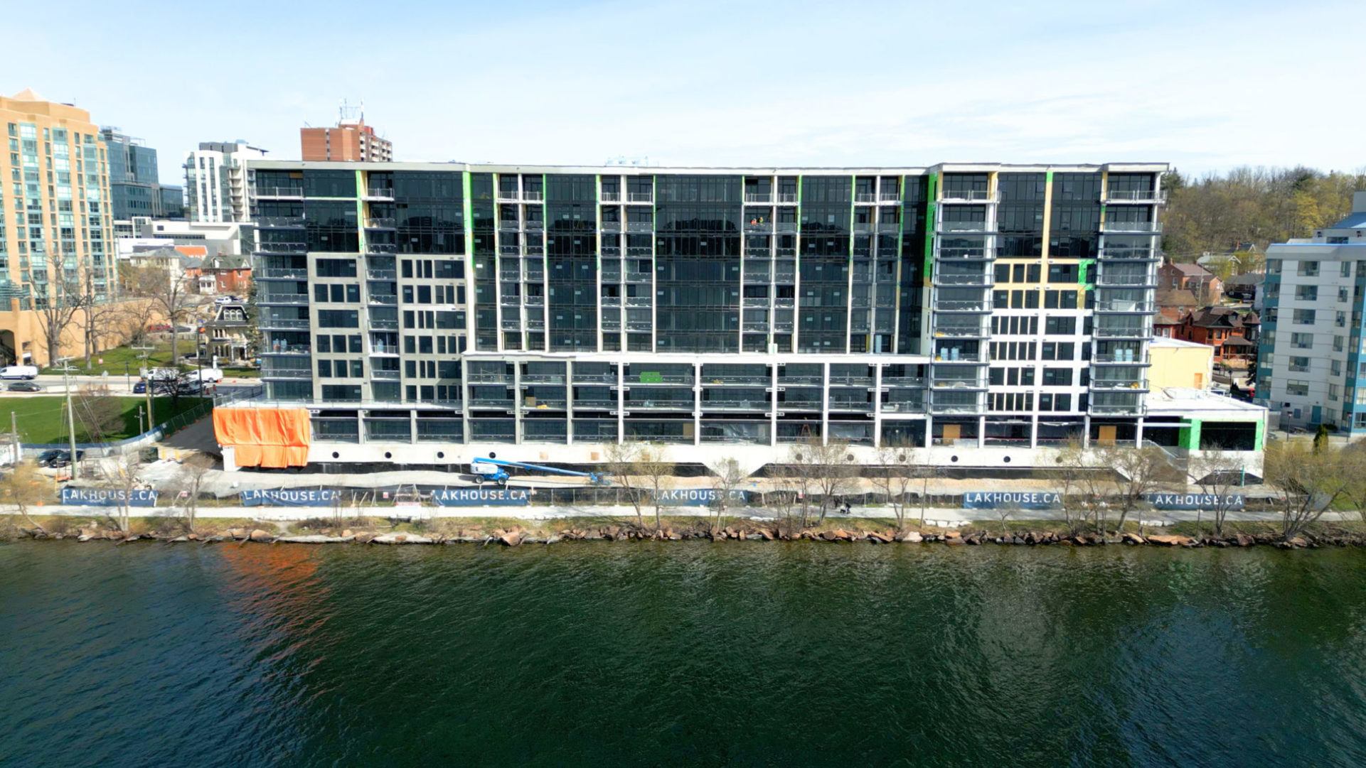 Lākhouse, Barrie - Lumon