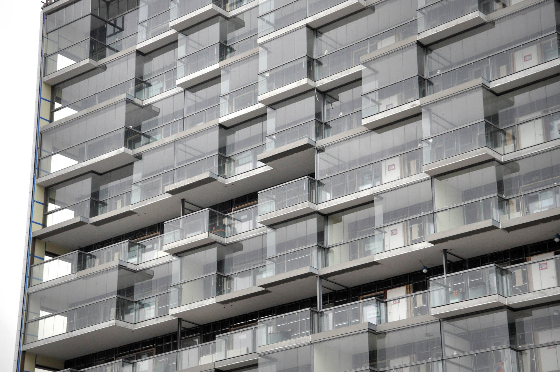 How we save energy & resources with balcony glazing - Lumon